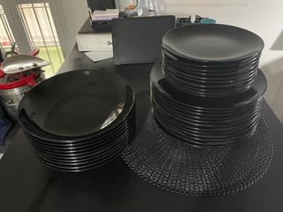 Servizio da 10 persone Ikea composto da 10 piatti