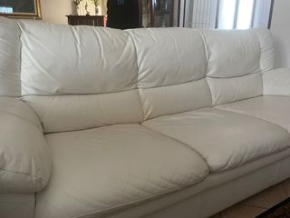 Divano in pelle bianca
