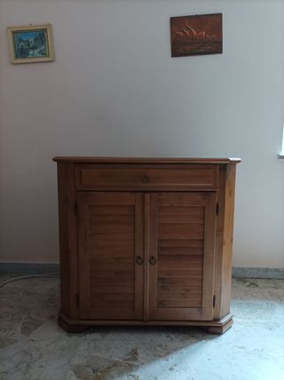 Vendesi mobile porta tv in legno massello