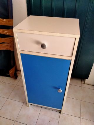 mobile bianco e azzurro 