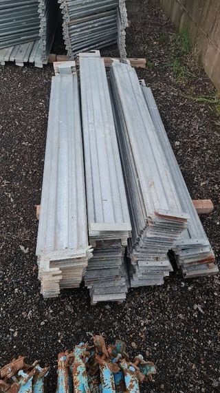 Fermapiedi ponteggio zincati