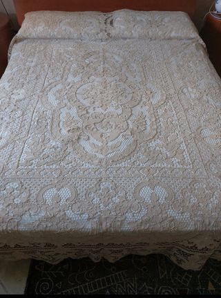 Copriletto pizzo di Burano