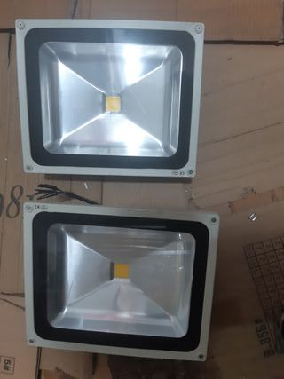 fari a led 50W pezzi 2
