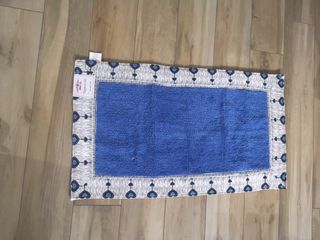 tappeto camera o bagno blu cuori