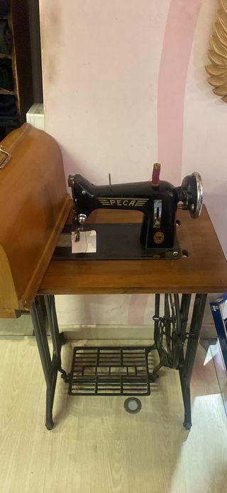 Macchina da cucire PECA