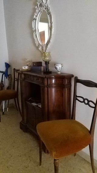 Mobiletto e specchio vintage 