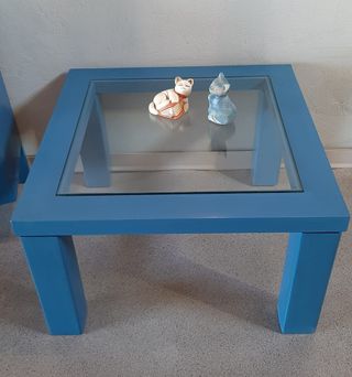 Tavolino in legno blu