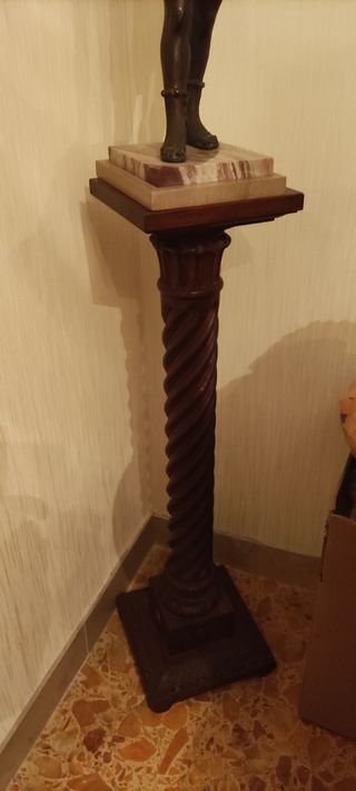 piedistallo, alzatina in legno lavorato