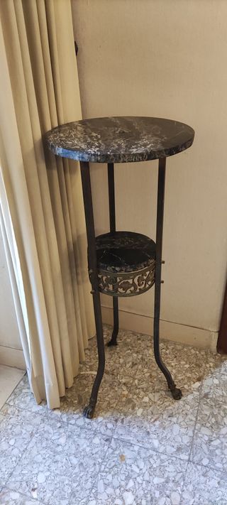 Alzatina in ferro battuto con marmo nero