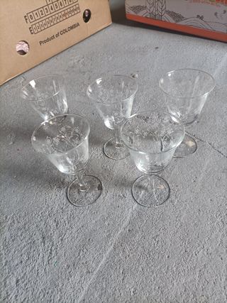 set 5 calici con decorazioni