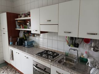 cucina completa di elettrodomestici 