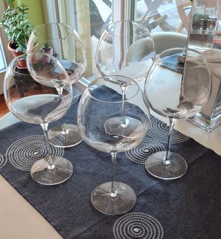 Set 5 bicchieri da vino nuovi