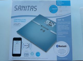 Pesa bluetooth + acqua, massa grassa e muscolare.
