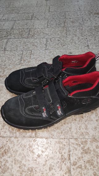 scarpe antinfortunistiche
