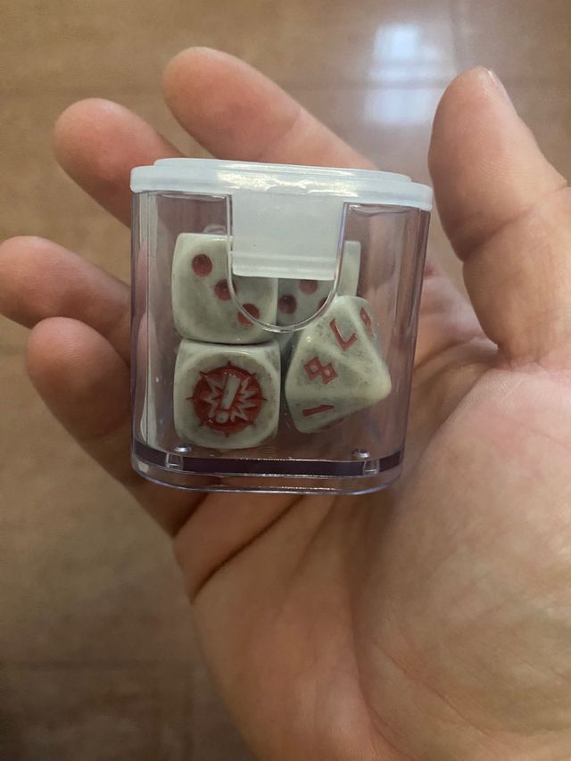 Dados Blood Bowl Ogros de segunda mano por 20 EUR en Málaga en WALLAPOP Dados Blood Bowl Ogros de segunda mano por 20 EUR en Málaga en WALLAPOP