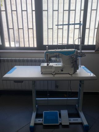 Macchina da cucito, colaretta