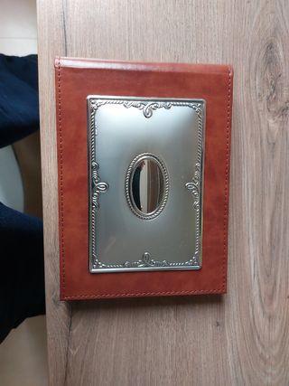 Album di fotografie con placca d'argento 