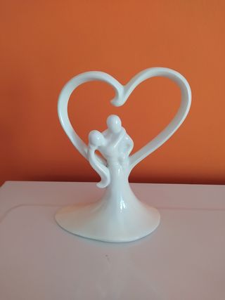 statuina cake topper