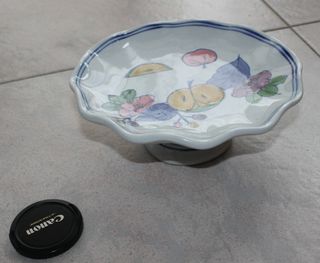 alzatina in ceramica dipinta a mano