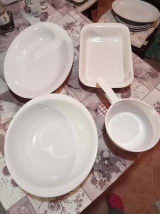 piatto pirofila scodelle e pentola Barilla 