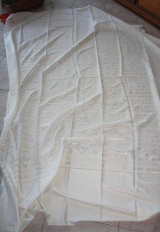 Tendone bianco con disegno palme