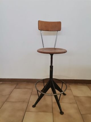 sgabello regolabile anni 70 in ferro e legno