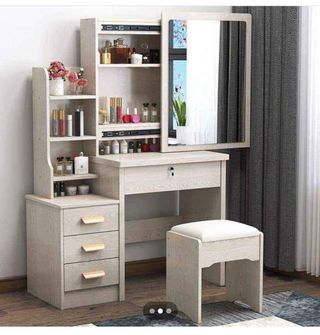 toilette da trucco nuova