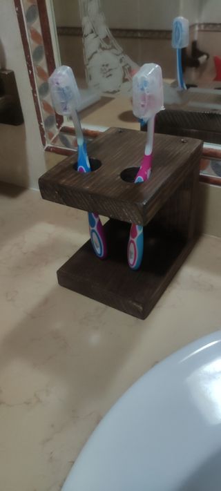 porta spazzolino in legno