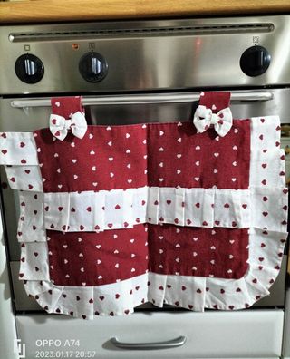 Copri forno con fiocchi 