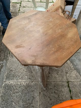 tavolino in legno antico