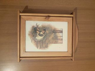 Portachiavi da parete in legno e vetro con stampa