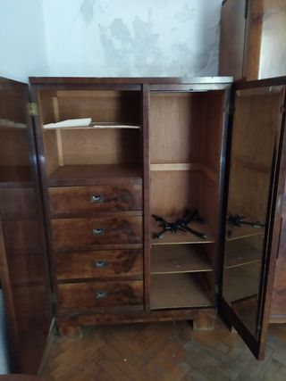 Armadietto anni ‘40 con 2 ante disuguali