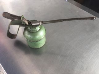 Oliatore a pressione vintage