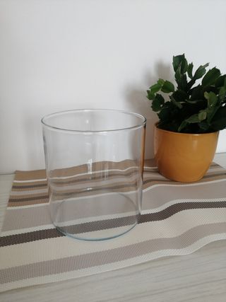 Vaso Ikea di vetro. Diametro 14cm, Altezza 15 cm