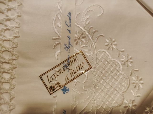 Lenzuola con federe ricamate  Foto-3