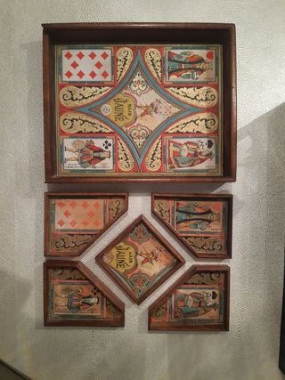 Parigi 1890 Nine jaune in legno