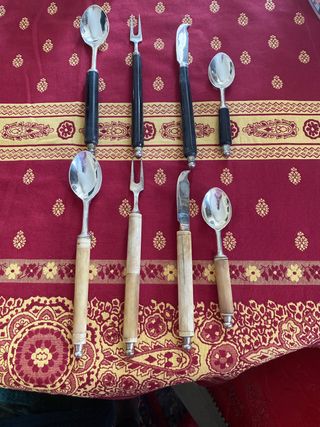 Posate in alpacca e corno bianche e nere 48 pezzi