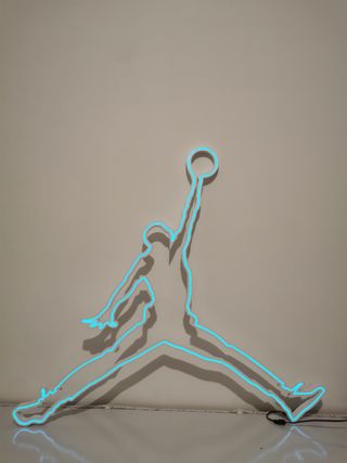 Logo Jordan da parete luminoso