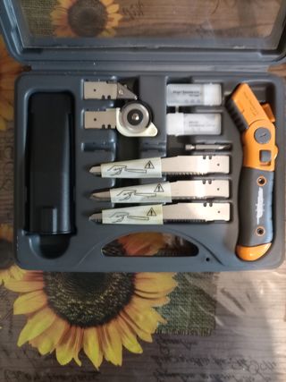 Set cutter con lame e lame a seghetto