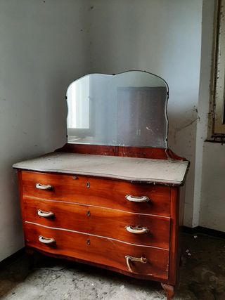 Cassettiera in legno con specchio anni 60 o 70 