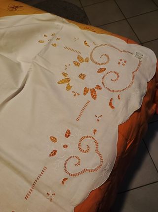 Lenzuolo sopra e 2 federe ricamate