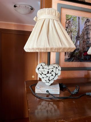 Abat-jour da comodino in legno