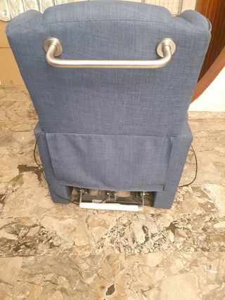 Poltrona alzapersona/elevabile per anziani
