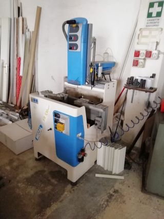 vendo attrezzatura di precisione