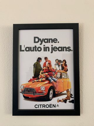 Cornice con pubblicità 