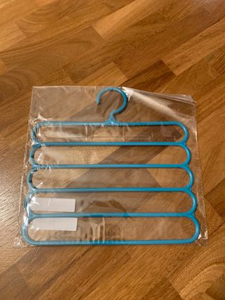 Gruccia per pantaloni salva spazio