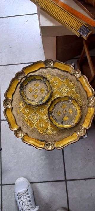 bellissimo vassoio in  legno Fiorentino euro 20