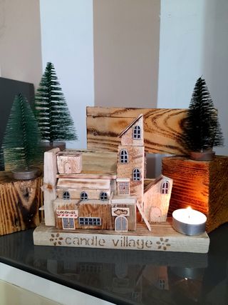 VILLAGGIO PORTACANDELA IN LEGNO