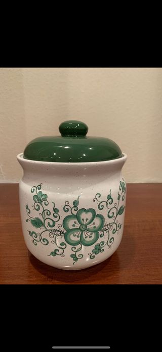 Biscotteria con decorazioni floreali