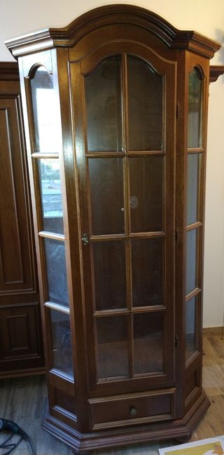 Vetrina in legno con cassetto